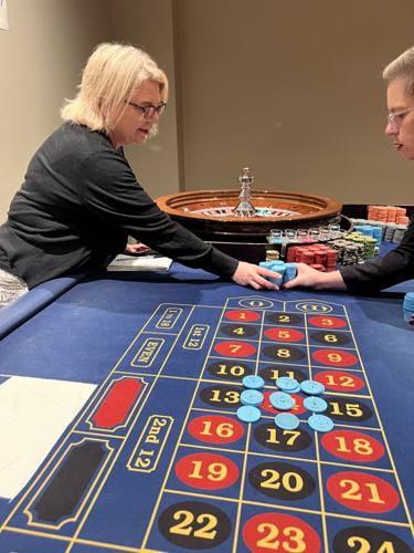 Jan Risher tries casino's dealer's bootcamp in Baton Rouge ...