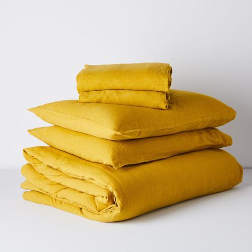A splash of vibrant color can wake up drab decor. Here are 5 easy ways ...