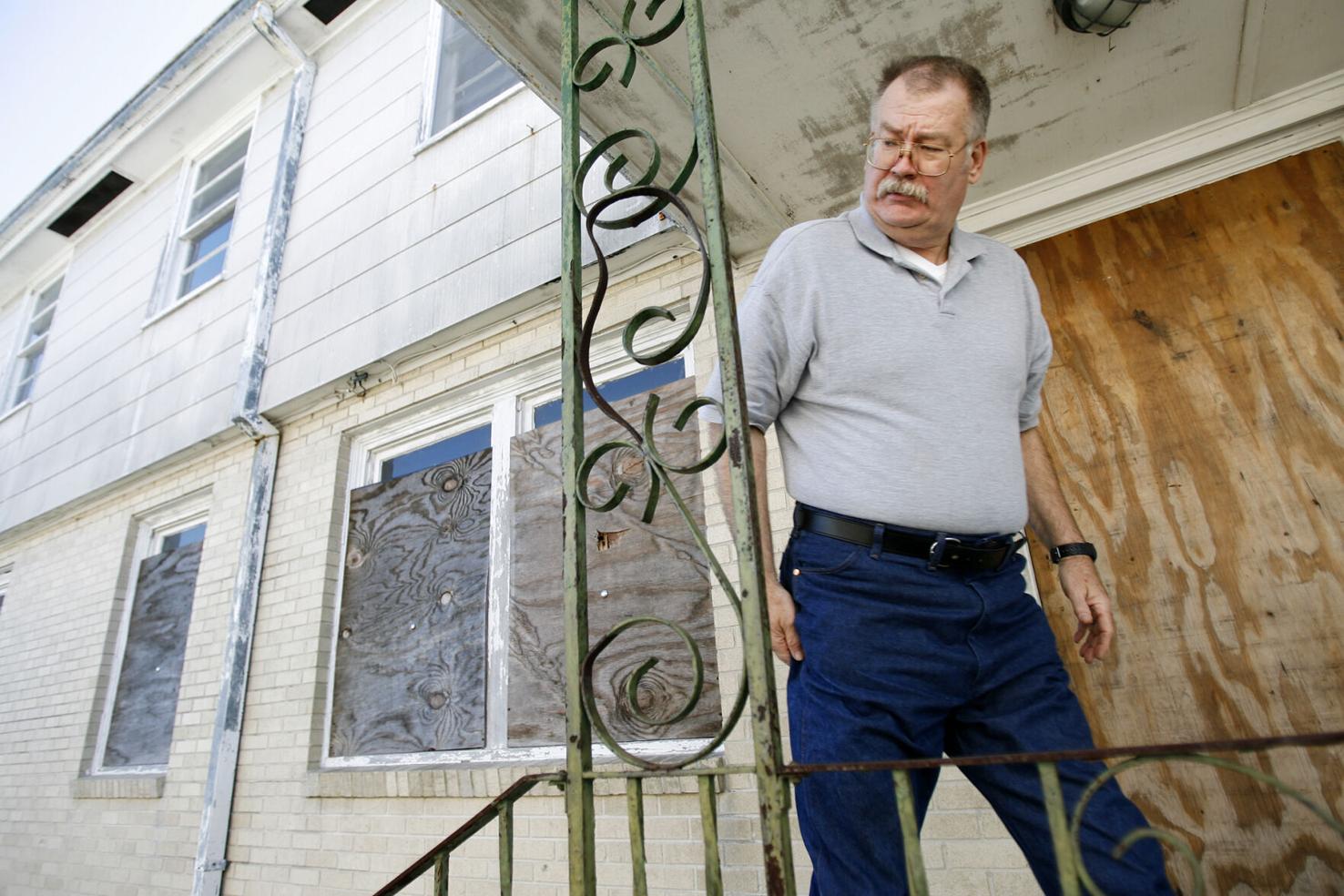 The New Orleans police officer who saved Lil Wayne's life dies at 65 ...