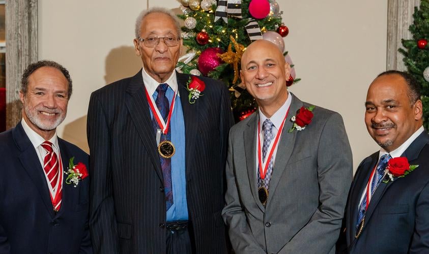 Mustang Club holds holiday gathering | Crescent City community news ...