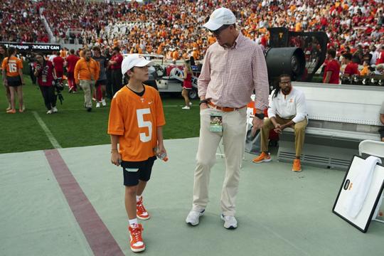 Peyton Manning's son, Marshall, shows off impressive arm | Sports | nola.com