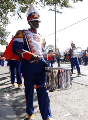 Photos: Perfect weather, lots of smiles for NOMTOC parade in Algiers ...