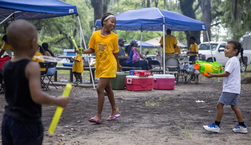 Reunion draws 1,000 Mercadals (and Mercadels) to City Park for food ...