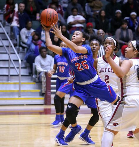 Cara Ursin's big second half helps carry undefeated Destrehan past ...
