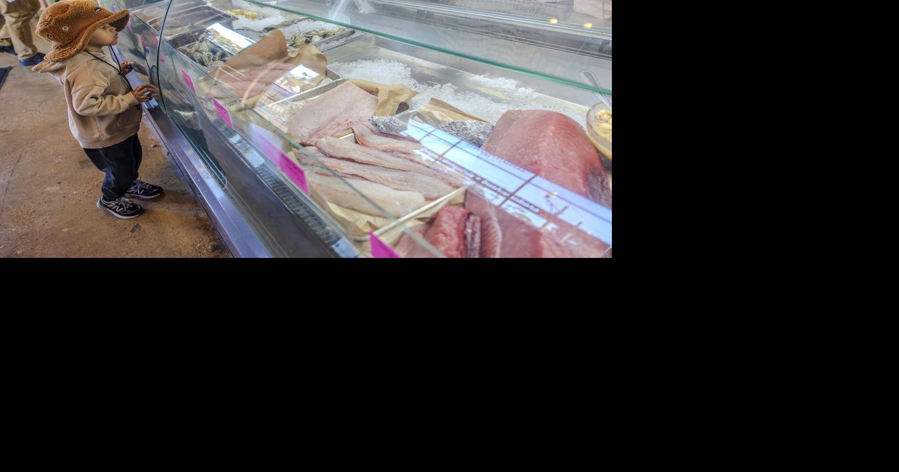 Fish market for oysters, boiled crawfish at Porgy's in NOLA | Where ...