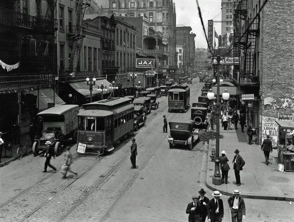 Nearly 200 years later, St. Charles Avenue streetcar line still rings ...