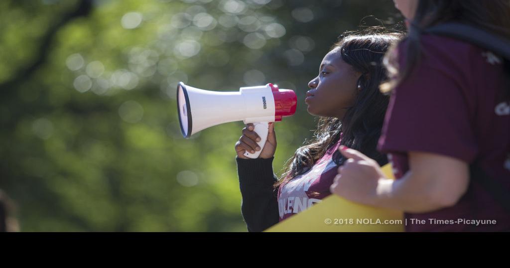 Walter L. Cohen High School students march to City Hall to protest gun ...