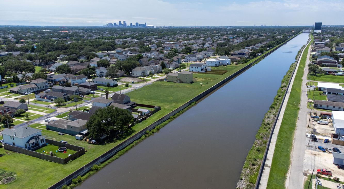 'Great Wall of Louisiana'? 17 years after Katrina, New Orleans levee ...