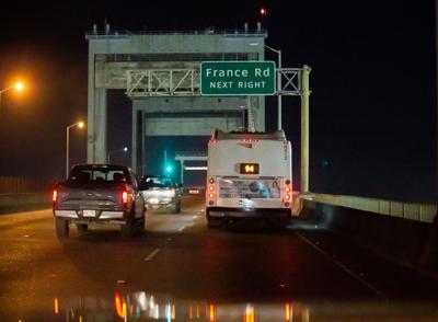Man killed outside stalled SUV on Danziger Bridge, New Orleans police ...