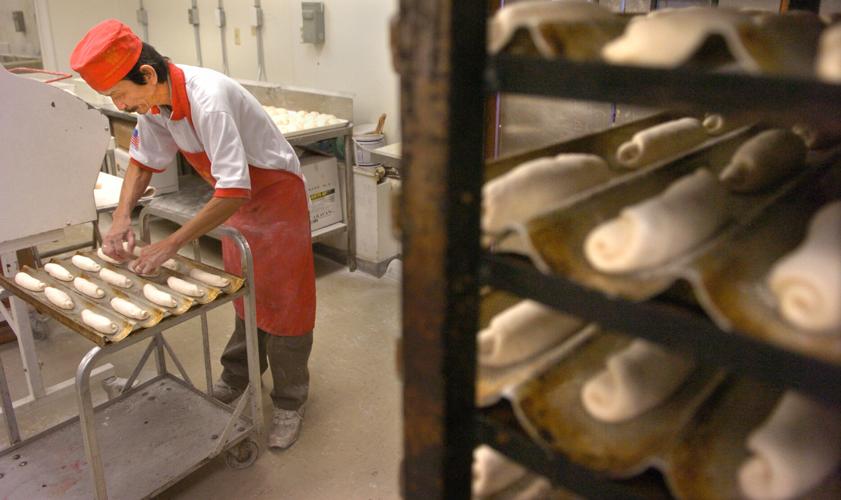 Dong Phuong Bakery settles lawsuit with graphic designer | Business ...