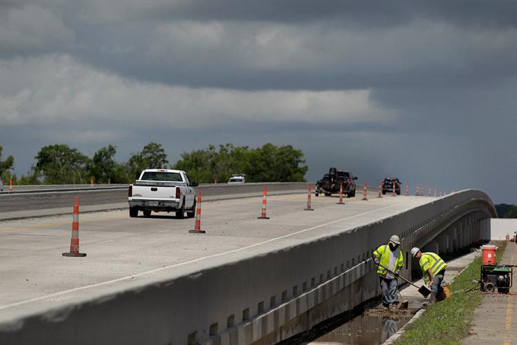 New Orleans area hurricane levee system: Mississippi River to Lake ...