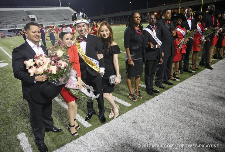 Homecoming 2017: Helen Cox High School crowns its queen | Education ...