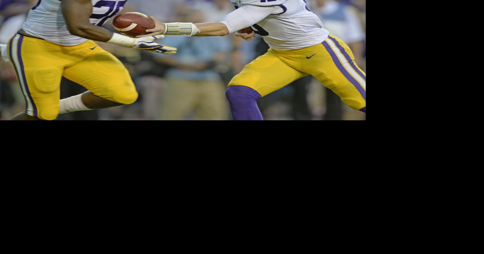With Derrius Guice sidelined, Darrel Williams comes up big for LSU ...