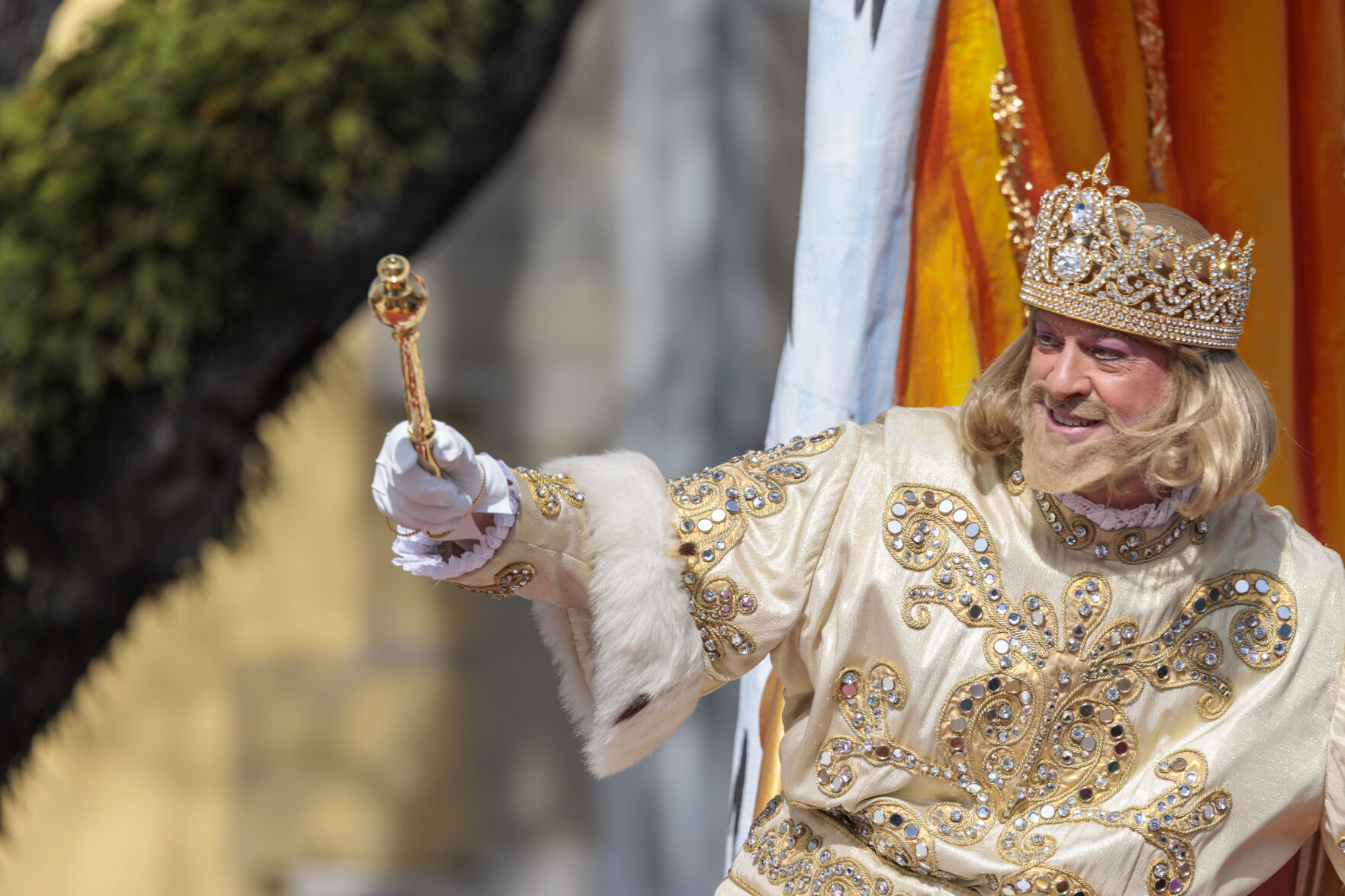Photos: Beads, bands & royal cheers — Rex brings Carnival to a roaring ...