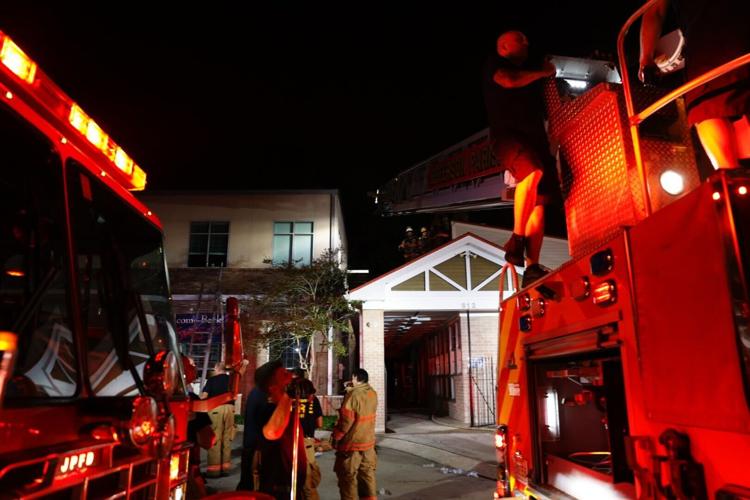 Firefighters battle blaze at St. Martin's Episcopal School in Metairie ...