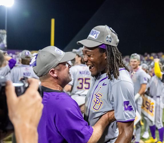 LSU's Jay Johnson juggling portal, settlement issues in CWS | LSU ...