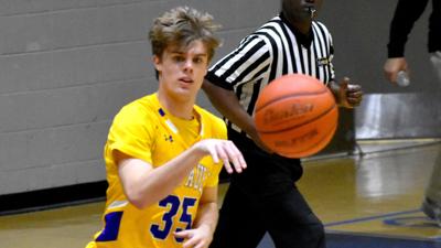 Andrew Zibilich's buzzer-beater lifts St. Paul's to 45-44 district win ...