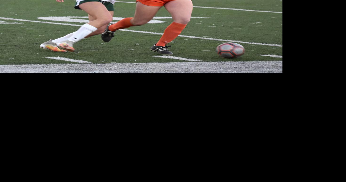 Girls soccer: Mount Carmel's Chloe Burst shines in 4-0 victory against ...