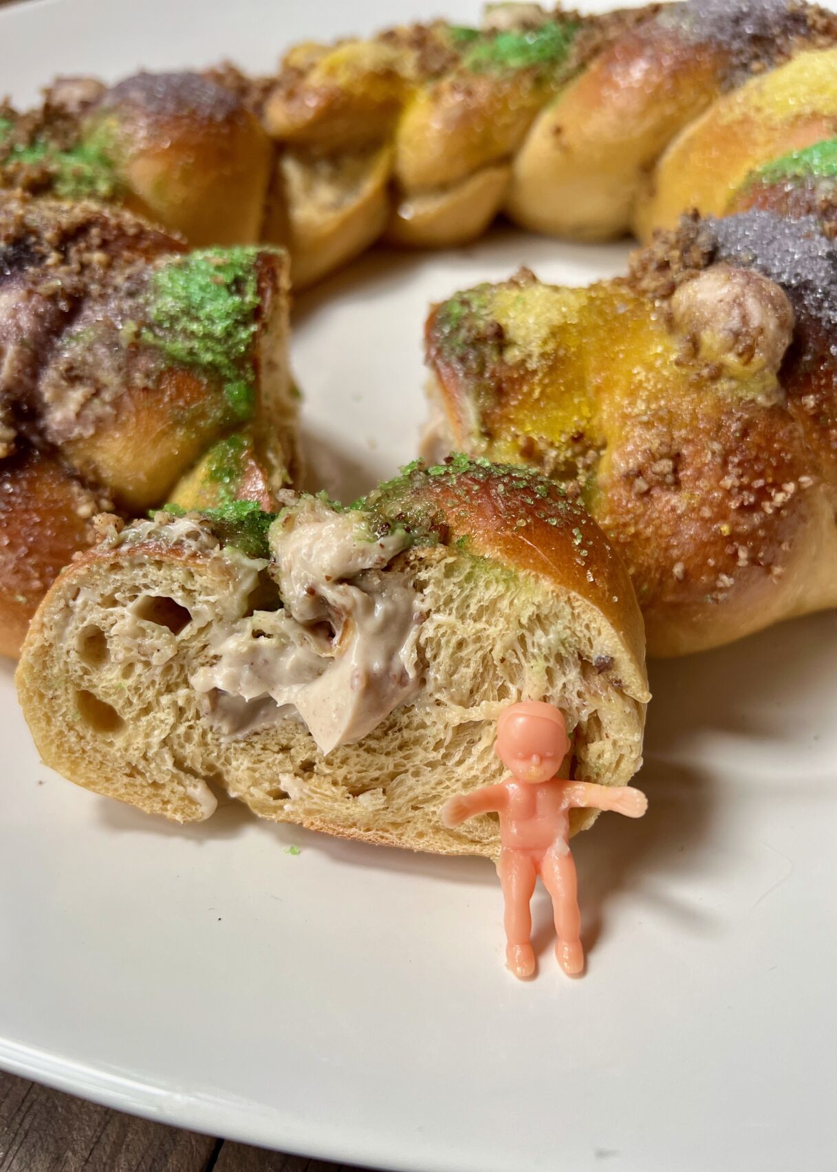 Bayou Bagel makes bagel king cakes for Mardi Gras 2025 | Mardi Gras ...