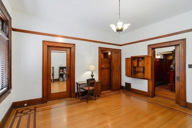 Historic Centanni home, once site of lavish Christmas displays, hits ...