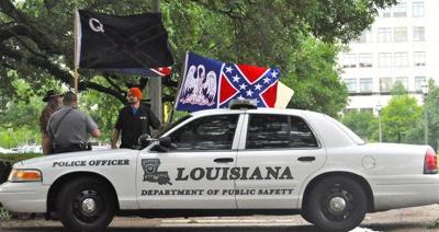 Confederate monuments: Supporters rally outside Capitol | Local ...