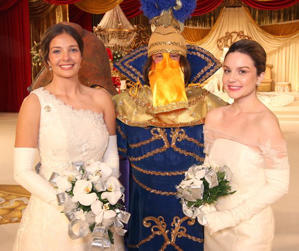 Nell Nolan: Rex ball, Comus ball crown Carnival season | Parties ...