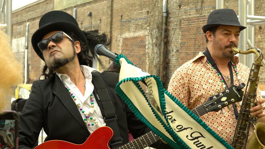 Tucks parade's Funky Uncle Lounge float to double as stage at free ...