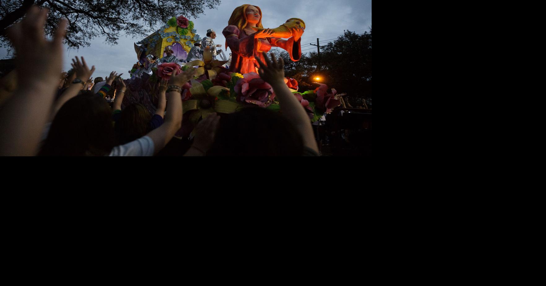 Photos Proteus Quite A Sight Night Before Mardi Gras In New Orleans Mardi Gras