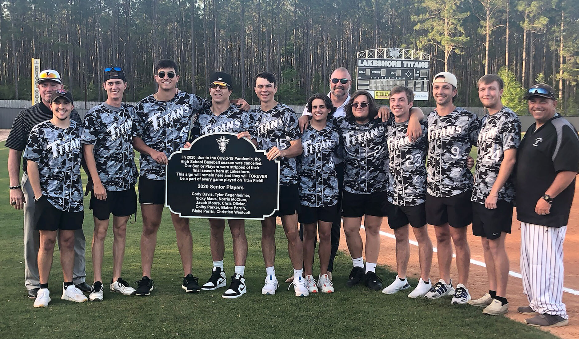 Lakeshore baseball honors 2020 seniors whose season was canceled by ...