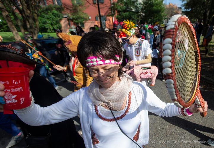 See the krewes of Red Beans and Dead Beans meet on Lundi Gras 2019 ...
