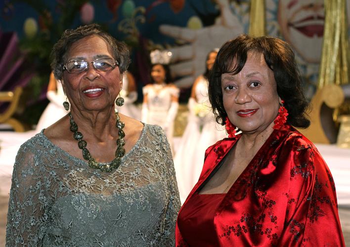 Original Illinois Club celebrates 125 years of preparing young women ...