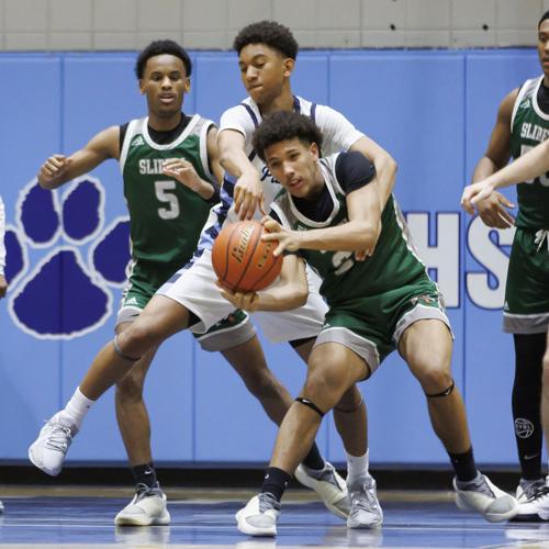Slidell comes up big down the stretch during 52-47 district win | St ...