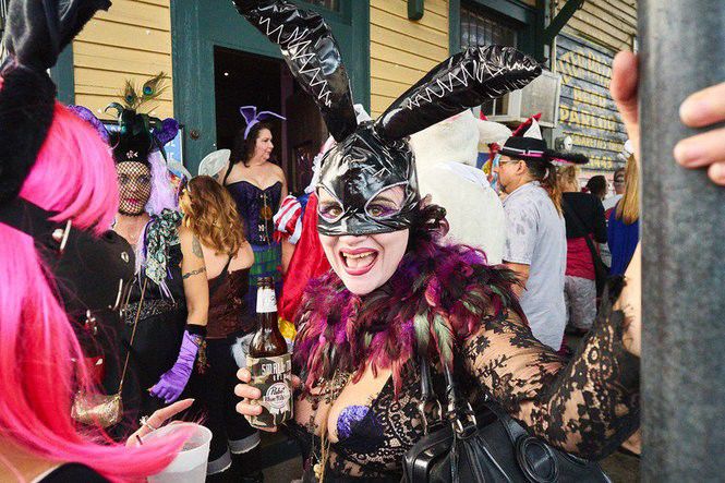 Bunarchy 2017: See photos of the eccentric Easter bar crawl | Arts ...