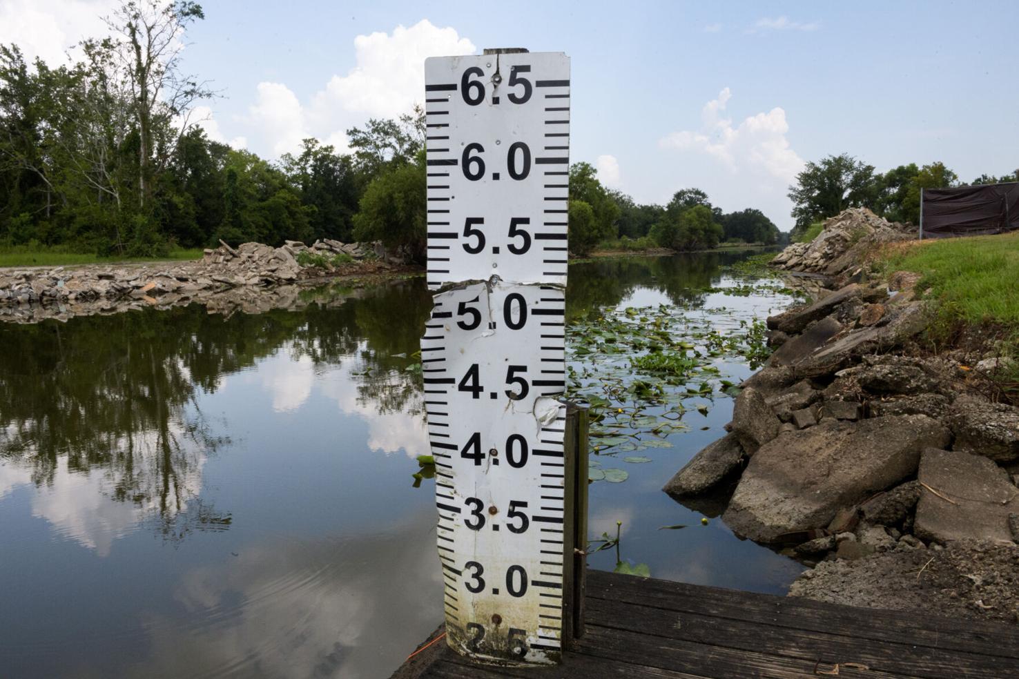 Photos: Work on West Shore Lake Pontchartrain hurricane levee project ...