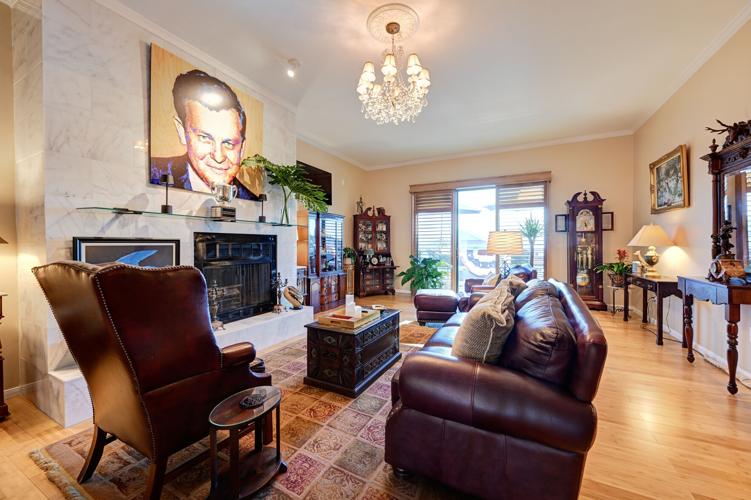 Tour Mark Romig's lakefront condo in New Orleans Louisiana | Home ...