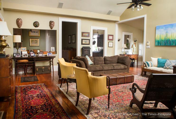 An 1830s center-hall cottage evolves to accommodate an Algiers family ...