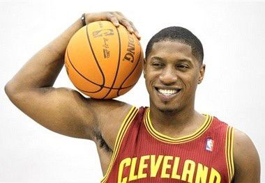 Former LSU star Tasmin Mitchell is still chasing his basketball dream ...