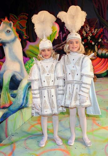 proteus parade theme