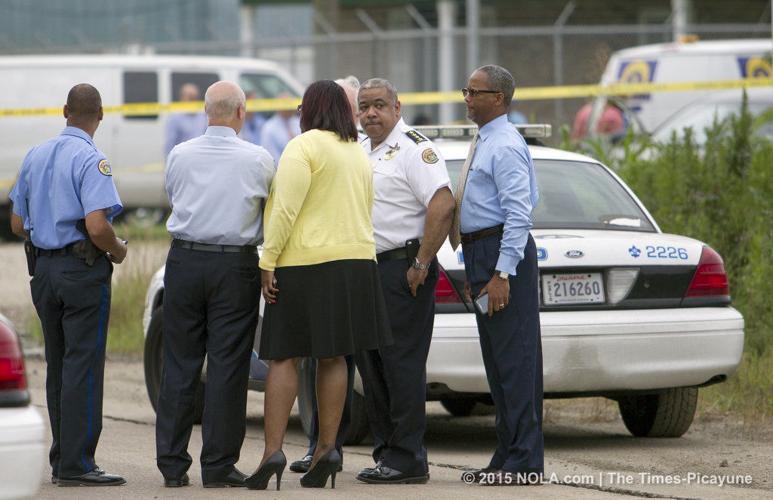 Autopsy shows mother and children in murder-suicide died of single ...