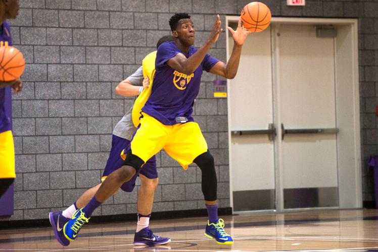 Good enough for a top-25 ranking? An early breakdown of LSU basketball ...