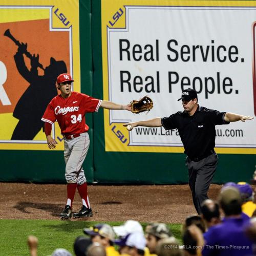 LSU's Tyler Moore gets inside-the-park home run amid controversy | In ...