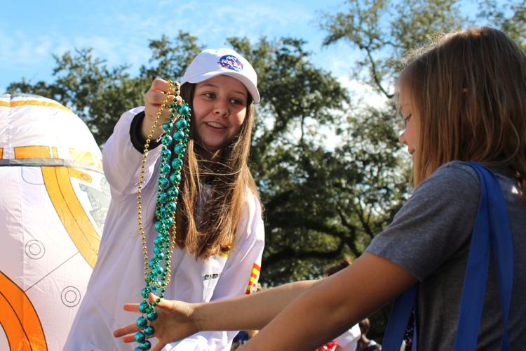 Academy of the Sacred Heart parade has "Galaxy Gras" theme | Crescent ...