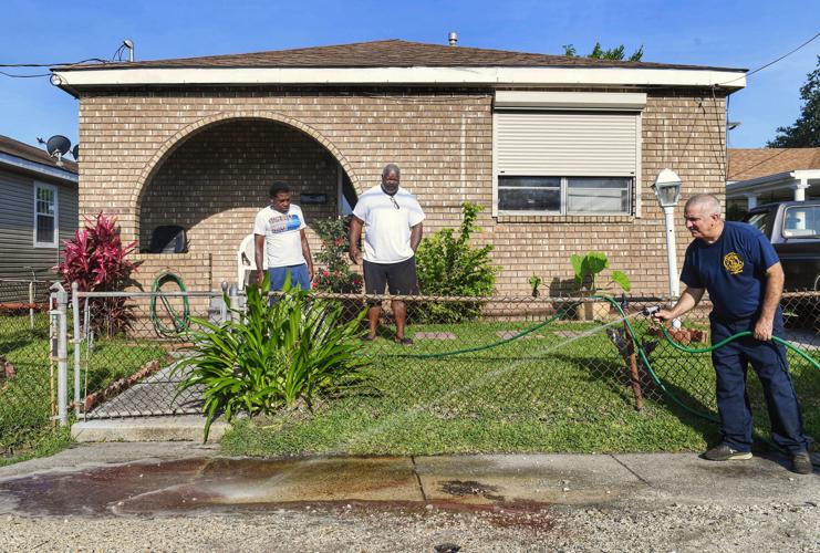 JPSO deputy fatally shoots man who pointed gun at deputy after a chase ...