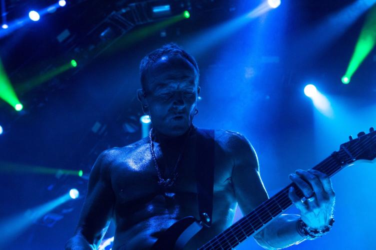 Def Leppard, REO Speedwagon, Tesla stage a rock nostalgia trip at ...