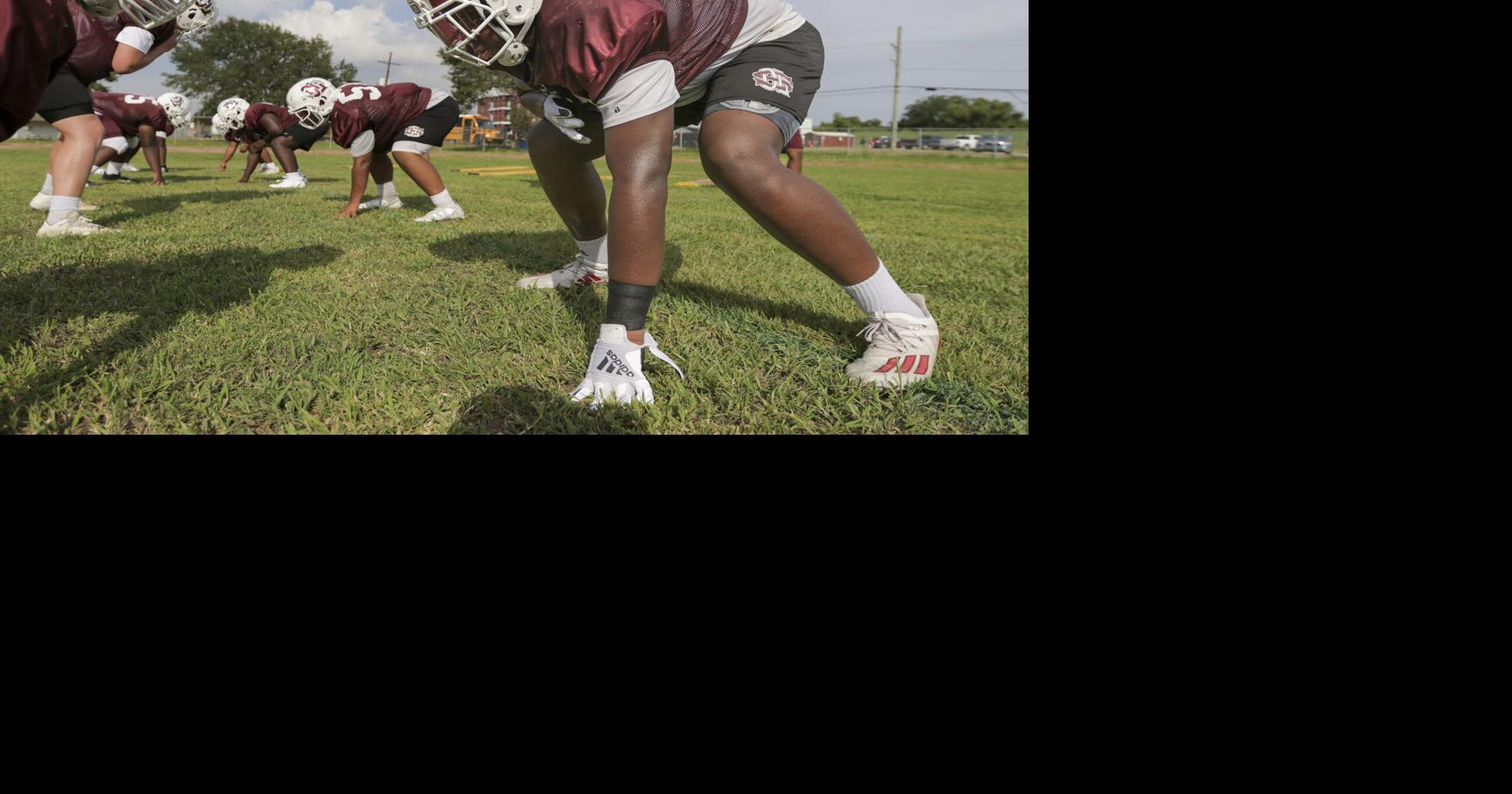 Caden Jones brings uncommon height and wingspan to De La Salle ...