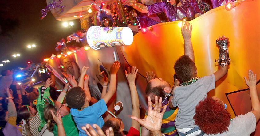 The Krewe of Cleopatra rolls down the Uptown route: photos ...