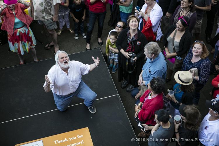 Stella!! yelling contest in the French Quarter: Photo gallery ...
