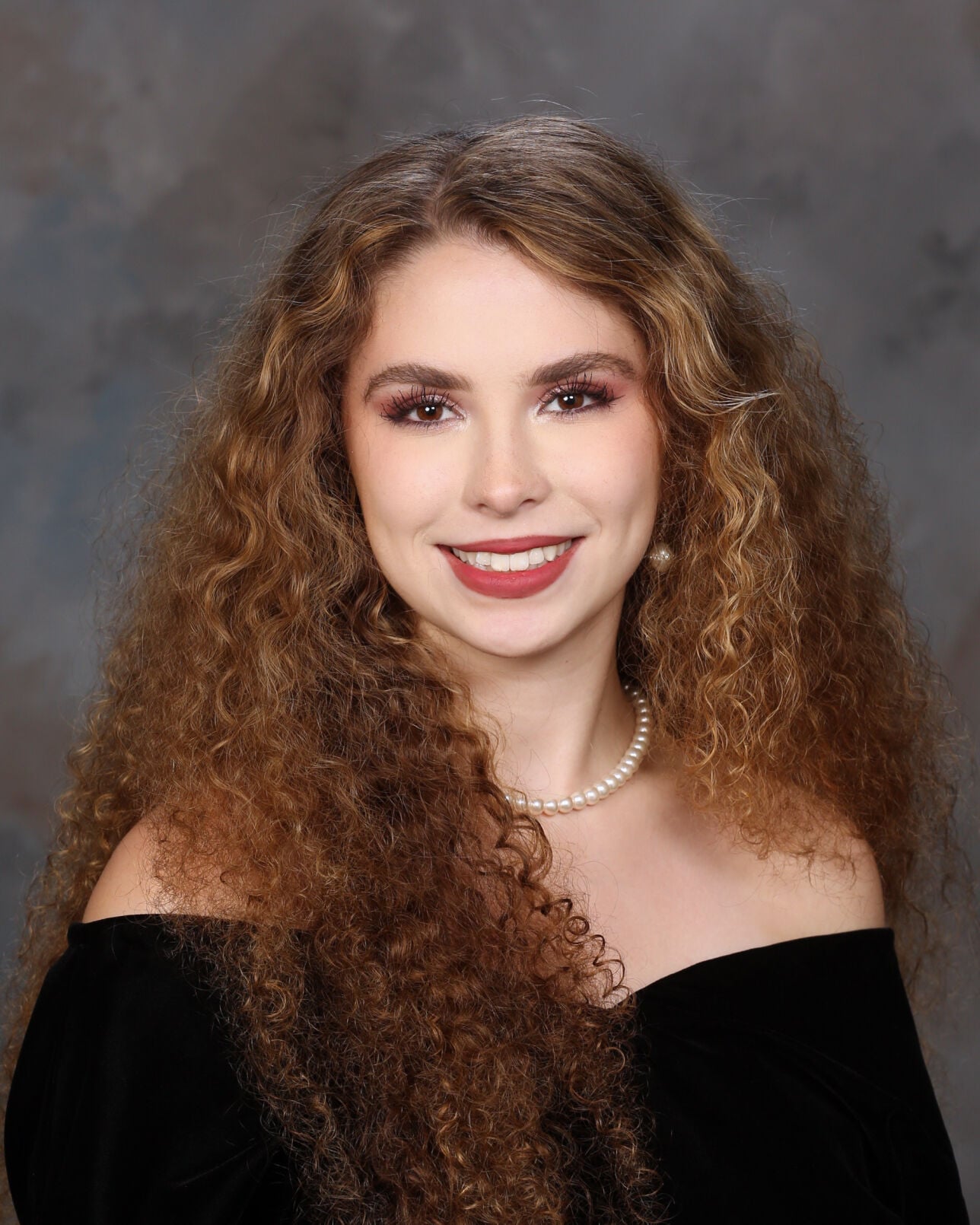 Mandeville's Class of 2025 makes memories on graduation day | One ...