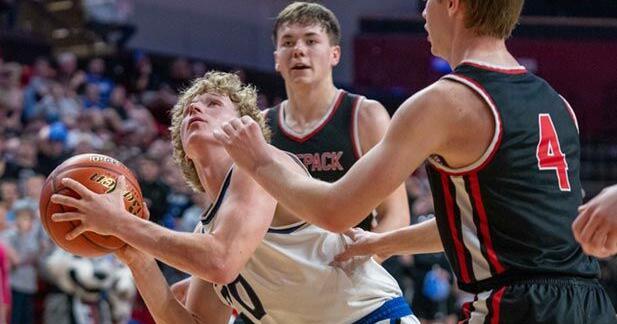 Wynot hangs on to sideline Wolfpack | Select | norfolkdailynews.com