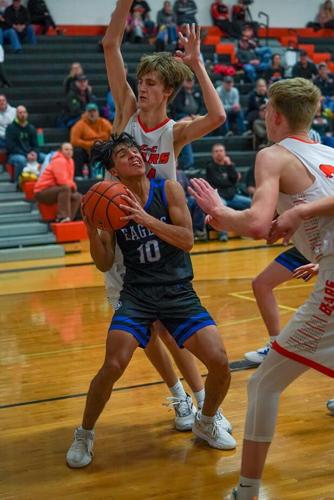 LCC withstands LHNE; Eagle girls down Bears | Select | norfolkdailynews.com